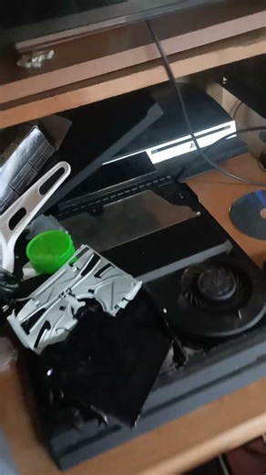 R.i.p #ps4 disk drive 🤣