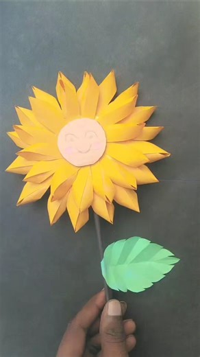 Beautiful Sunflower 🌻 With Paper | #craft #shortsfeed #shortviral #shorts #paperflower #diy #short