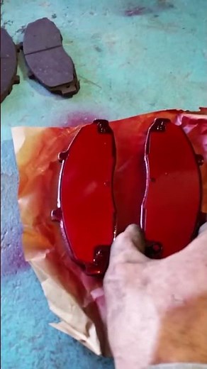 Applying disc brake quiet do the calipers and the brake pads Ford F150 2001