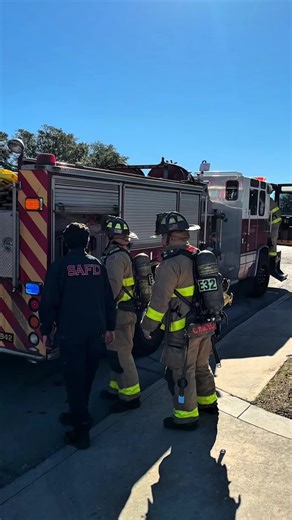 San Antonio Firefighters Respond to Structure Fire