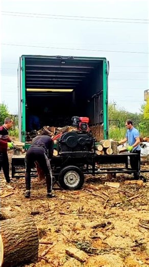 Amazing Log Splitter #wood