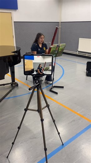 🎼 Prep School pupils were welcomed to their assembly this morning by Year 10’s Leonie, who popped over from the Senior School with her bassoon to perform Tschaikowsky’s Swan Lake. 🦢 🎦 Leonie was also being filmed for her Music GCSE. #WeAreCollegiate | Collegiate School