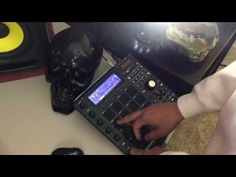 AKAI MPC STUDIO BLACK- HOW TO SAMPLE FROM YOUTUBE USING MPC STUDIO + FLIPPING A SAMPLE AT THE END!