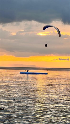 7.3K views · 330 reactions | Recap day 1 廒 #acroshow2025 #evenementvaud#wingsuit #swizerland #paragliding #aerobatics #acrobatics #air #basejump #competition #battle #night #show #contest #battle #skylovers #bungy #bungyniouc #parapente #speedriding #riding #freedom #festival #acroshow #acroshowvilleneuve #airshow #villeneuvesuisse #joinus | Acro Show | Facebook