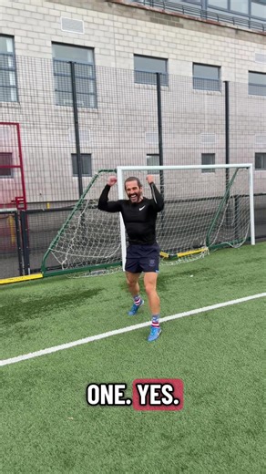 It's always a lovely day in Ballymena 🩵🩵 Just looking after my knees with this wee simple combo 🙏 #fyp #fit #fitness #footbal