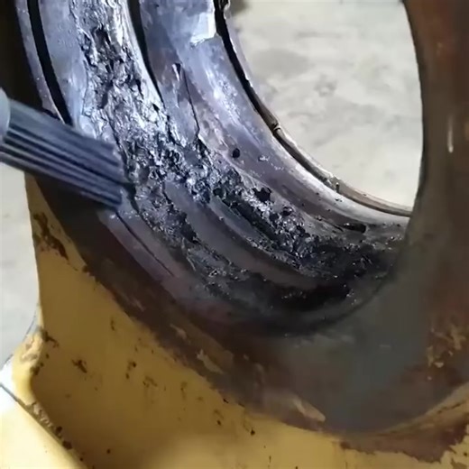 In-Line Boring and Welding Cat 789 Strut Rods | Cutting Edge Engineering Australia