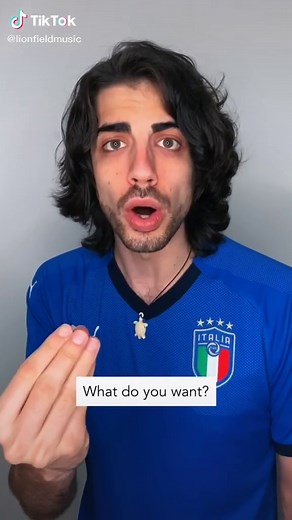 Italian Hand Gestures: How to Use Them Properly