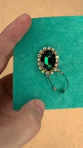 Green brooch tutorial for beginners 🥰 #beadtutorial #beadedbracelet #seedbead #seedbeadbracelet #handmadejewelry #beads #beadsjewelry #beadsbracelet#kundanjewellery #jewellery #indianjewellery #earrings #bridaljewellery #polkijewellery #necklace #weddingjewellery #kundan #jewelry #kundannecklace #fashion #traditionaljewellery #indianwedding #diycrafts #smallbusiness #diypearlearrings #fabricearrings #easydiy #diyideas | Aliza creation