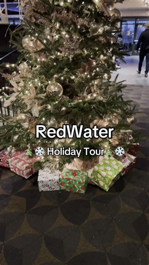 The Butler Restaurant on Instagram: "Holiday cheer looks good on us ✨🎄"