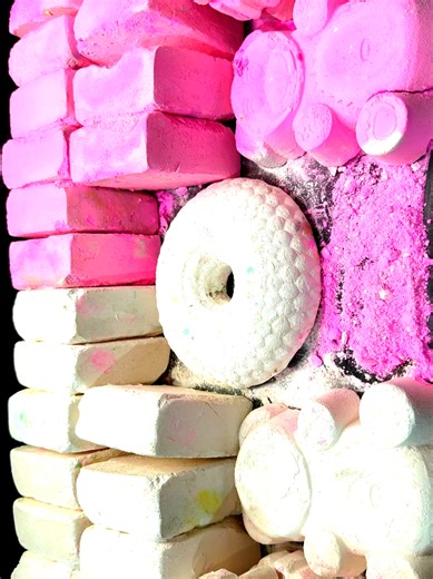 The Sensory Experience of Gym Chalk: Soft and Dusty ASMR