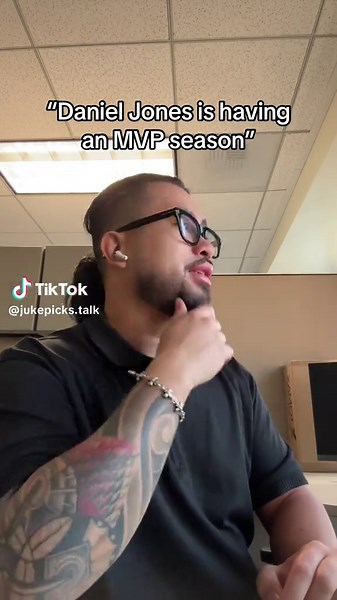 6th in QBR and 2nd in total passing yards 👀 #jukepicks #nfl #sports #football #fyp