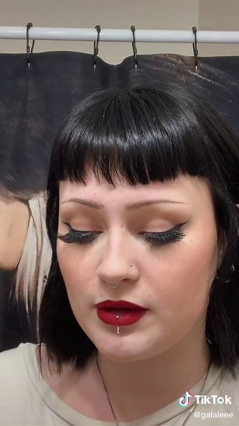 Lipstick Application with Vertical Labret Piercing | Makeup Tutorial