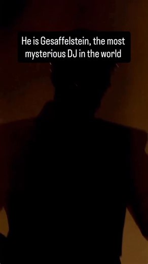 Techno Rave TV on Instagram: "Gessaffelstein, the most mysterious French DJ in the world, has taken his talent to the next level with his dark style and iconic black mask. His unique sound has made him a global electronic music reference 🖤✨. At the 2026 Grammys, he won his first award for his incredible remix of Abracadabra by Lady Gaga, proving his influence and mastery in the electronic music scene 🏆🎶. True to his style, he appeared on the red carpet wearing his mask, letting his music and 