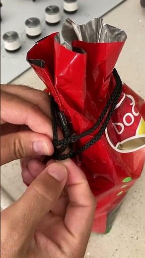 Fastest Way to Tie a Bag – No Clip Needed!