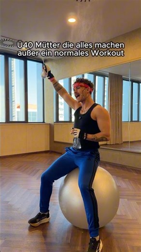 Over-40 mothers at the gym 😂