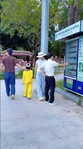 Quick Help Saves a Life #Ninhverse #kindness #respect #action #protectchildren #street