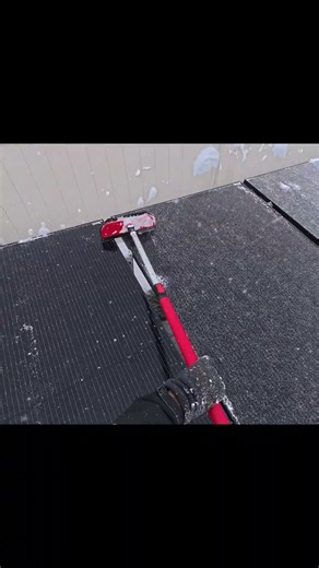 Snow Removal Off Solar Panels #solarpanels #groundmountsolar #snowremoval #solarpower #solar
