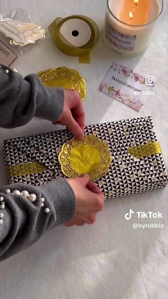 6 Ways to Use Paper Doilies #gift #fyp #giftideas #giftwrapping #wrappinggifts #present #wrapping #hacks #christmas #christmasgifts #paperdoilies #papercraft #chocolate #napkinart #giftbox