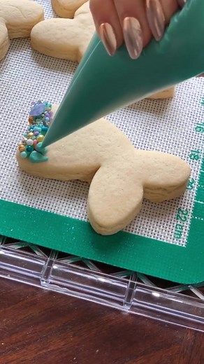 Mermaid Tail Cookie Decorating Tutorial