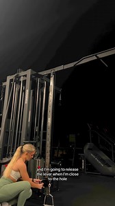 419K views · 8.6K reactions | Glute medius kickbacks are my FAVE for perky round glutes (Cute fit is from @AYBL code ‘MADISON’ for $ off ) If you’re struggling to grow your shelf or round out your glutes, trust me, you need to | Madison Hoover | Facebook