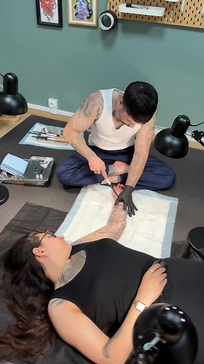 Exploring Tebori: The Art of Hand-Poked Tattoos