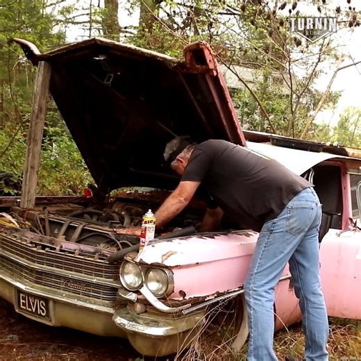 Elvis’s Abandoned Limo Found in Junkyard.... | Turnin Rust