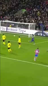 ¡AL MINUTO 5! ⏱️ UCHE NOS SORPRENDE CON ESTE GOLAZO PARA EL 1-0 DEL CRYSTAL PALACE #gol #shorts
