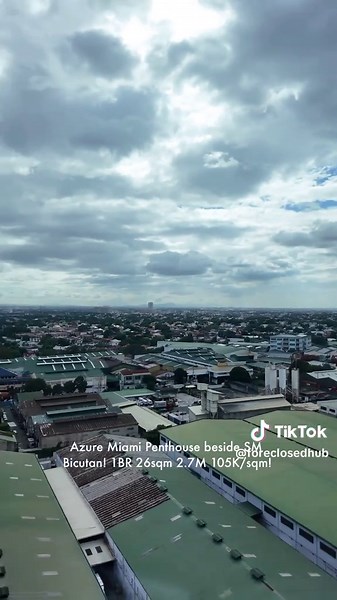 1BR UNIT — MIAMI TOWER, AZURE URBAN RESORT RESIDENCES 📍 20th Floor, West Service Road, Brgy. La Huerta / Marcelo Green, Parañaque City Enjoy resort-style living in a master-planned tropical community with white sand beach, wave pool, and world-class amenities — right in Metro Manila. PROPERTY DETAILS: 🏢 Miami Tower — 20th Floor 🏠 Floor Area: 25.90 sqm 🛏 1 Bedroom 🚿 1 Bathroom 📉 Below Market Value! PRICING: 💰 Bid Price: ₱2,978,500 💸 Discounted Price: ₱2,680,650 (For approval) TERMS & COND