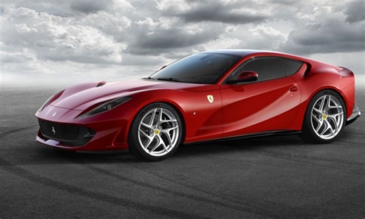 F1-es autóként üvölt az autópályán a tuningkipufogós Ferrari – videó