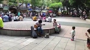 292K views · 6.4K reactions | A crowd gathered as 馮羿小烏克 Feng E played 'Classical Gas'  | Music Crowns | Facebook