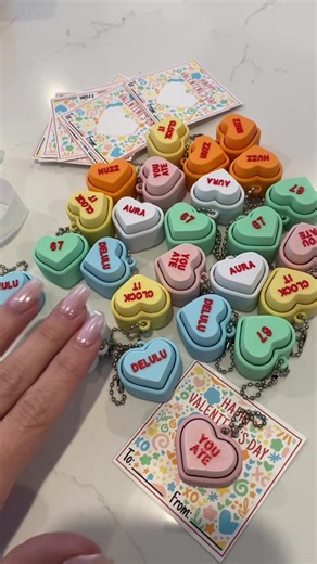 Now these fidget clickers are bringing brainrot to the next level!!❤️🤙🏽 #brainrot #asmr #fidgets #fidgettoys #valentinesday