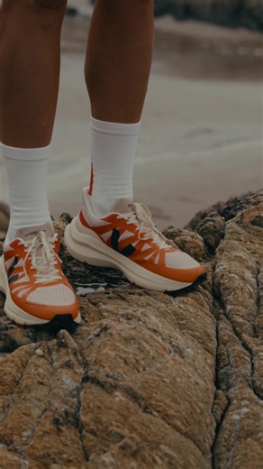 Revivimos una experiencia que se sintió desde adentro. La Barra, Punta del Este, fue el escenario del lanzamiento del VEJA Condor 3 Advanced. Movimiento, energía y conexión real. Tecnología, diseño y propósito en cada paso.⚡️🏃🏼 💫