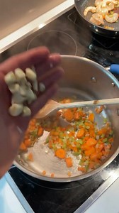 Mixed bean veggie chilli 🌶 🔥 So simple to make and super healthy. Great on its own or served with some rice 🍚 | The Body Coach