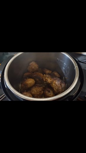 Preparing Sunday Lunch. All ingredients are for the little miss with allergies (No gluten,,wheat etc) Slow cooking for 8 hours. She can't have peas, so will add carrot and beans tomorrow... Serving with mash potatoes and corn on the cob... Will however, have to make 2 separate batches of mash... cause little one cannot have butter, cream, milk... AL WITH LOVE!!! | DP us NOW