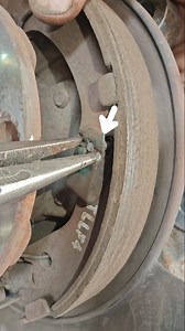 Installing the rear brake pads ✅✅ | مركز عادل غزال لصيانه السيارات