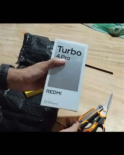 Unboxing the Redmi Turbo 4 Pro: Features and Insights