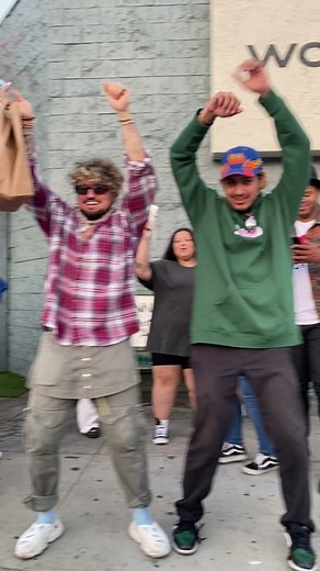 O2L Members Jc Caylen and Kian Lawley at Kian Jc Popup Shop