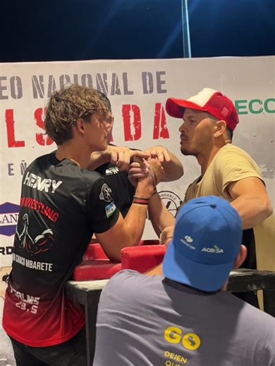 🇵🇾vs🇪🇸💀 #armwrestling #paraguay #mattmask #devon #training #obsession #gym #bodybuilding #arm #testosterone #viral_video #españa🇪🇸 #toproll