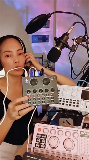 Wired Condenser Microphone Live Sound Card V8