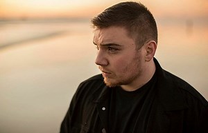 Front Porch Step - "A Lovely Mess" song premiere and EP announcement