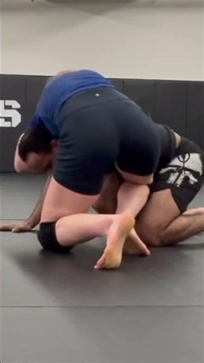 Front Headlock to Side Turtle