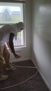 True blow an go🔥trim & walls same color 💪 Spraying Promar 200 eggshell #sherwinwilliams #painting #apartment #spray #work | Derrike Walker