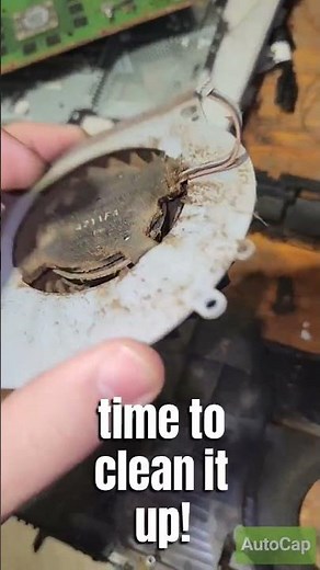 Cleaning a PS4 Fan | Before and After