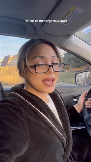 Life as the middle child 🤣🤣🤣 #comedy #funny #family | Huyentxo