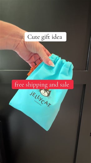 Cute idea for a Easter basket #jellycat#jellycatkeychain #easterbasketideas #keychain