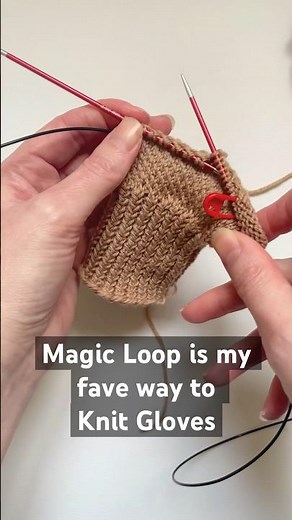 Knitting Gloves on circular needle with Magic Loop. Easy to try on as you knit 🥳