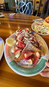 My first time @squeezein_easternlv and it will not be my last! 🥞 the cutest spot, wit the FRIENDLIEST staff🥰 they have one item here that you can’t find at any other location and if you like banana pudding, then you should definitely try it 🤩Have you been here before??📍8876 S Eastern Ave Henderson, NV 89123 #breakfast #pancakes #lasvegas #foodie | Lasvegasfoodie