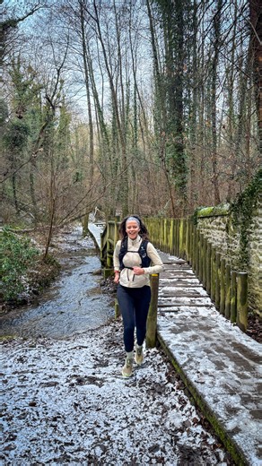 My name Is Foufou And I ❤Lyon on Instagram: "Faire du trail depuis un arrêt de métro ? C’est possible au départ de Gare de Vaise au bout de la ligne D ! Découverte du vallon de Rochecardon, alentours de St Didier au Mont d’Or, Limonest, St-Fortunat, le Mont Cindre et les quais de Saône durant 17,7km/450d+ 🏃‍♀️ Le top : finir par une galette chez @guillaume_flochon juste à côté de la gare de Vaise 😍. Pour retrouver ce parcours sans voiture, il est sur mon compte @strava « foufou foutrak » 🥰 #r
