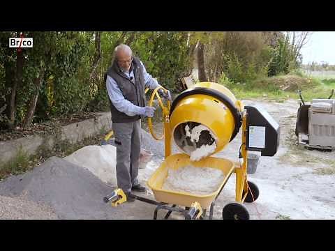 Mixing mortar in a cement mixer - DIY tutorial with Robert