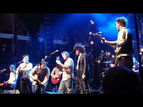 Mumford & Sons, King Charles, & Cadillac Sky, "Lady Of The River," Live at Terminal 5, NYC, 11/15/10